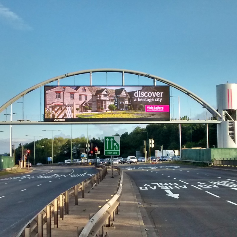 Outside the Box: Innovative Digital Billboard Frames